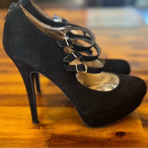 Material Girl | Shoes | Material Girl Velvet Platform Heel | Poshmark